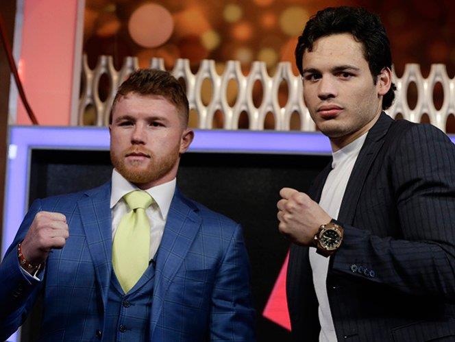 Canelo Álvarez y Julio César Chávez Jr ya se encuentran en las vegas