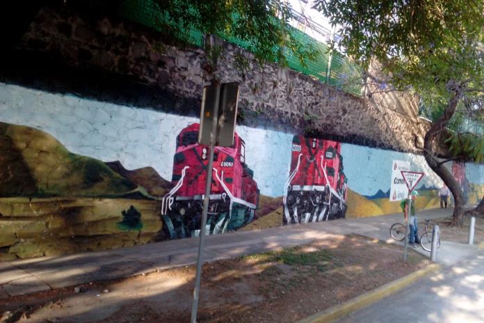 Un equipo de 20 artistas urbanos plasman mural a lo largo de avenida ...