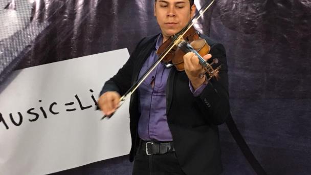 Alan Hernández busca crear nuevos públicos para la música clásica