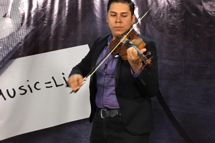 Alan Hernández busca crear nuevos públicos para la música clásica