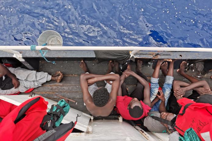 Barco alemán "Eleonore" puede ingresar a Italia
