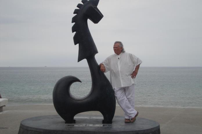 Rinden un último homenaje al empresario Nacho Cadena